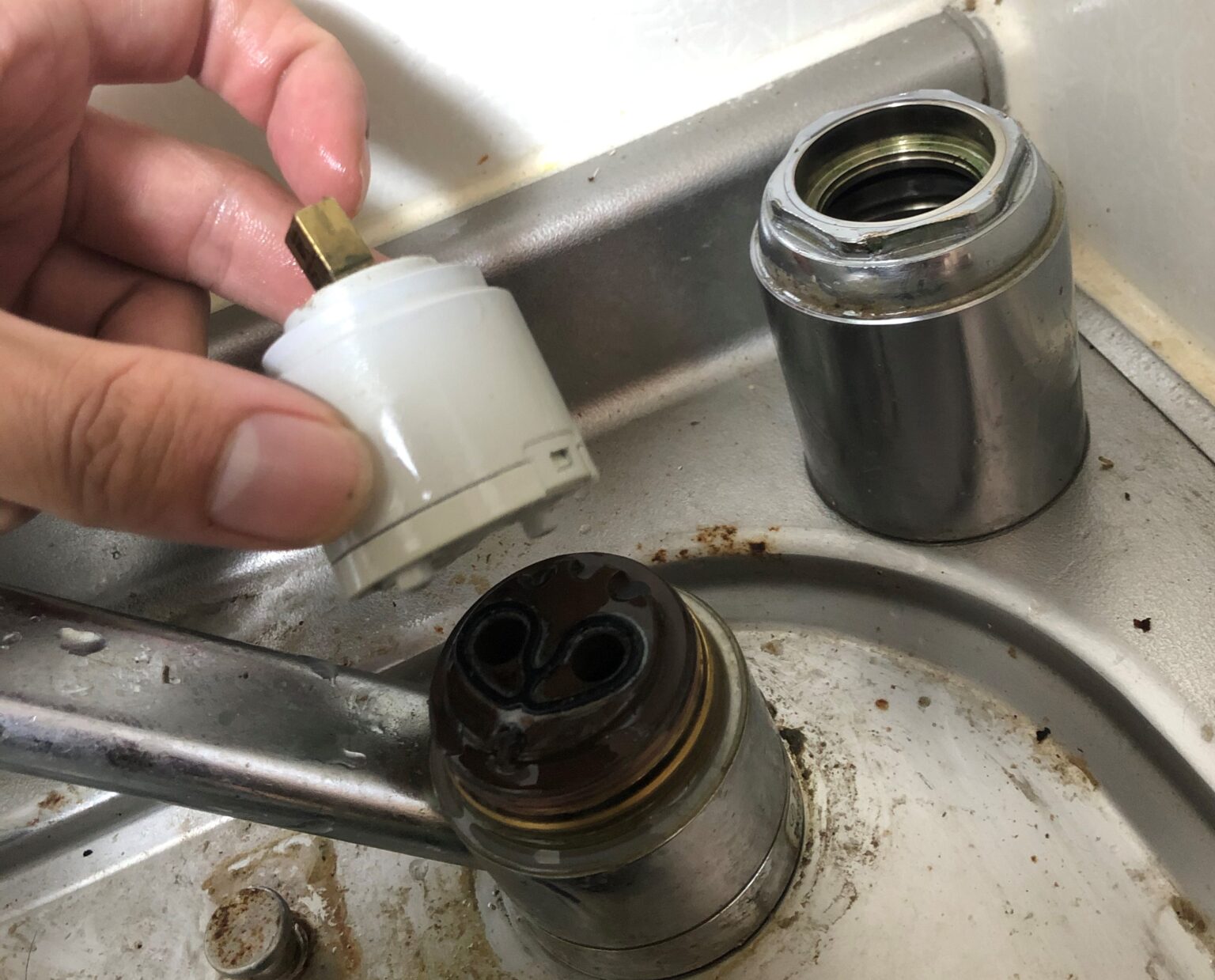 KVK社の水道に分岐水栓CB-SKE6を取り付けて食洗器を設置！必要な工具＆手順を写真付きで解説！ – お金の職員室