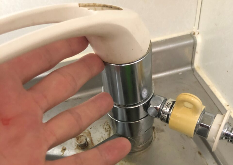 KVK社の水道に分岐水栓CB-SKE6を取り付けて食洗器を設置！必要な工具＆手順を写真付きで解説！ – お金の職員室